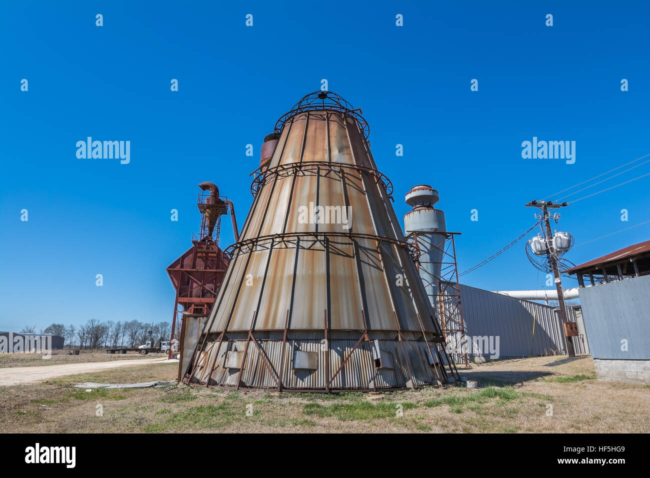 Old factory system hi-res stock photography and images - Alamy