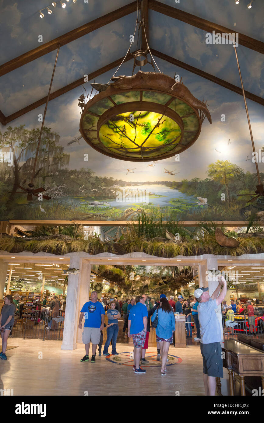 Bass pro shops interior hi-res stock photography and images - Alamy