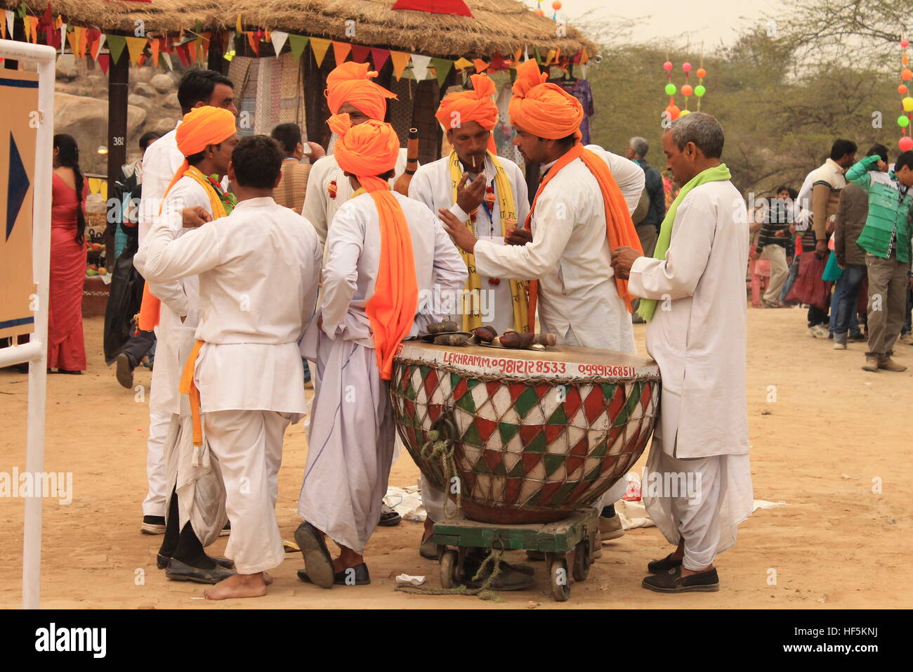 Pagdi hi-res stock photography and images - Alamy