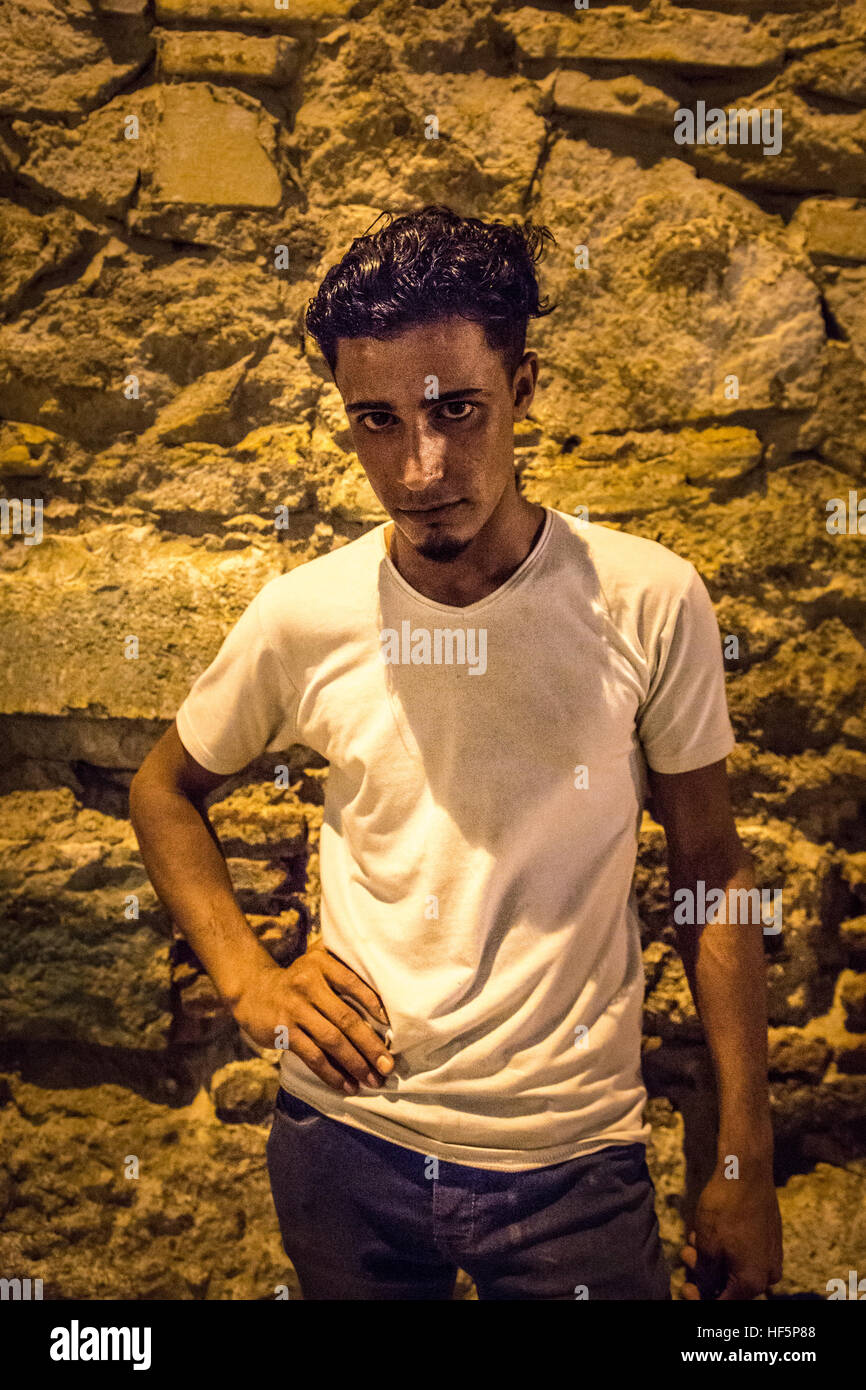 Refugee smugglers - 16/09/2015 - Turkey / Turkey / Izmir - A Syrian ...