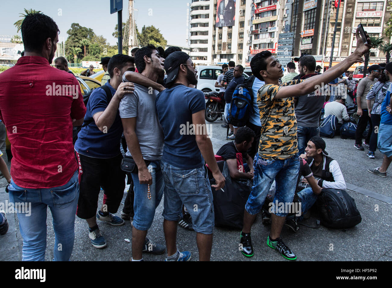 Refugee smugglers - 19/09/2015 - Turkey / Turkey / Izmir - Basmane ...