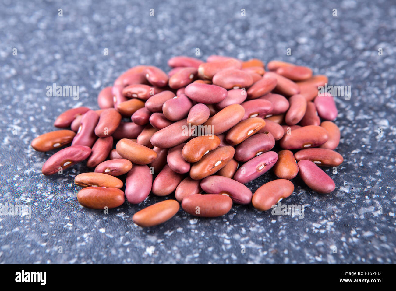 Pile of kidney beans isolated on a mottled grey blue background Stock ...