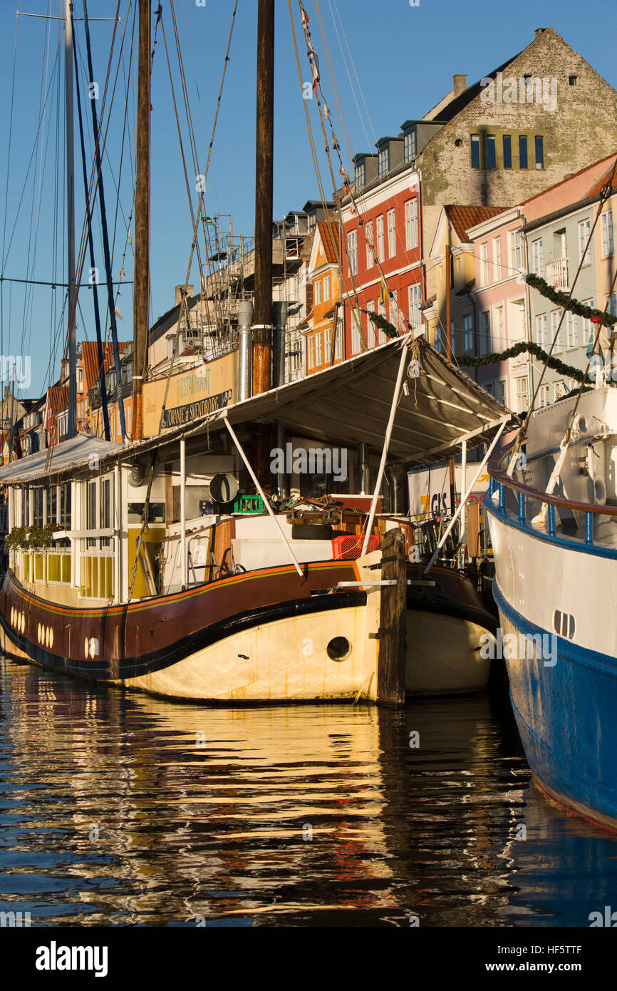 Converted Boat House Stock Photos & Converted Boat House Stock Images ...