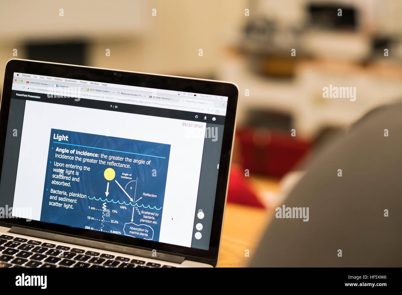 College students using laptops in class hi-res stock photography and ...