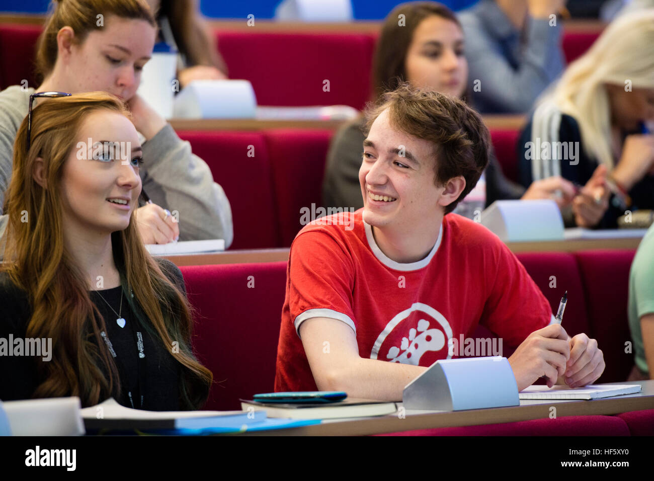 University lecture room uk hi-res stock photography and images - Alamy