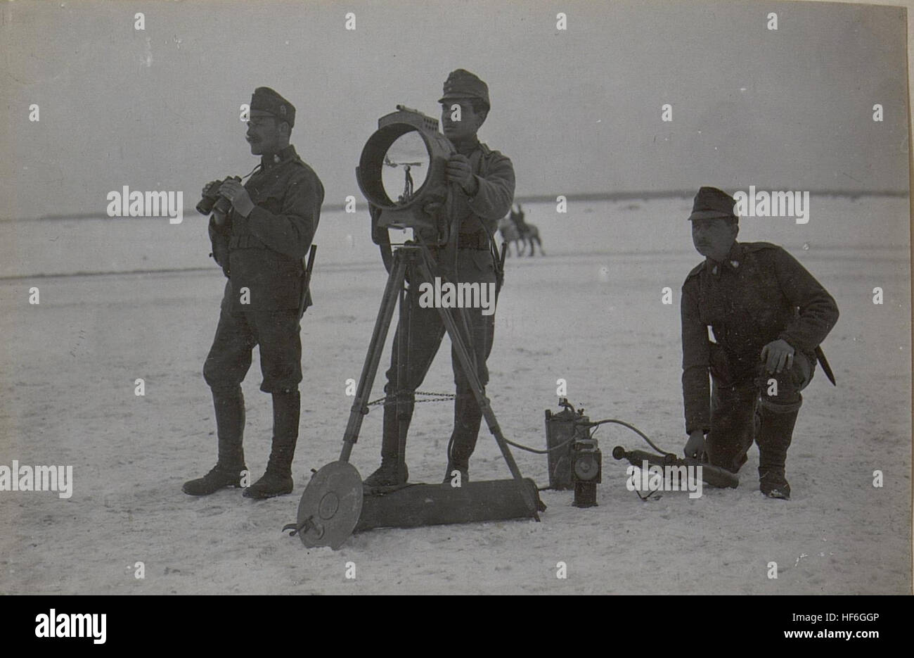 30 cm searchlight hi-res stock photography and images - Alamy