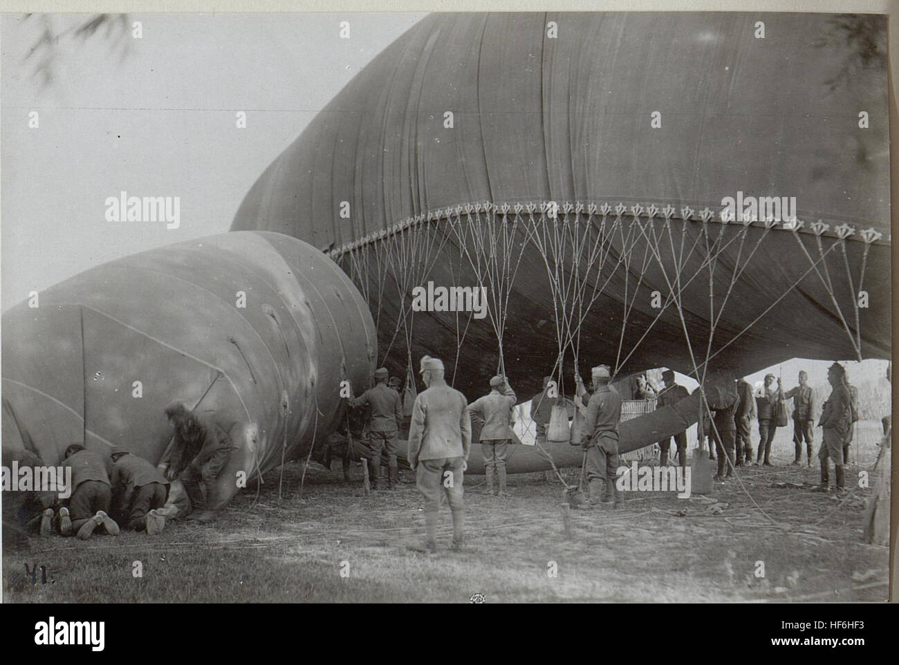 Observation balloon ready for ascent, World War I, Kriegsvermessung ...