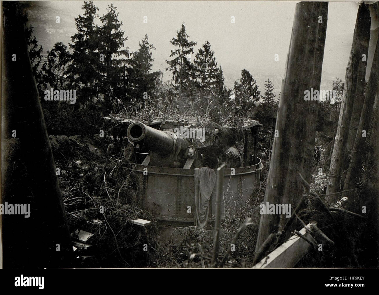 Howitzer position hi-res stock photography and images - Alamy