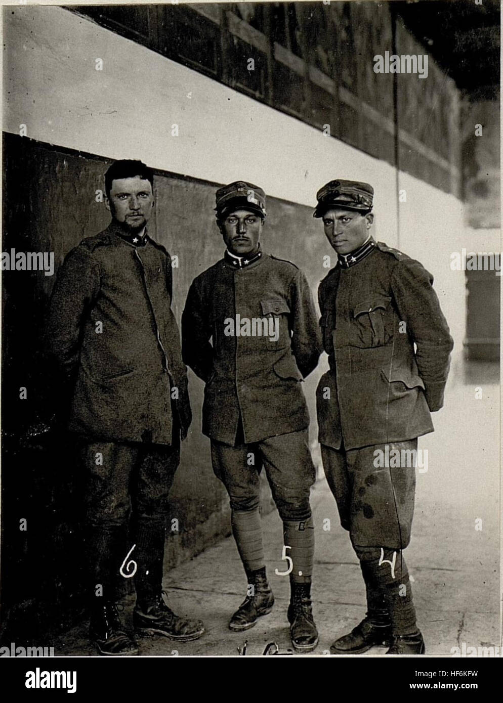 Italian prisoners of war in Trento, photographed during World War I ...