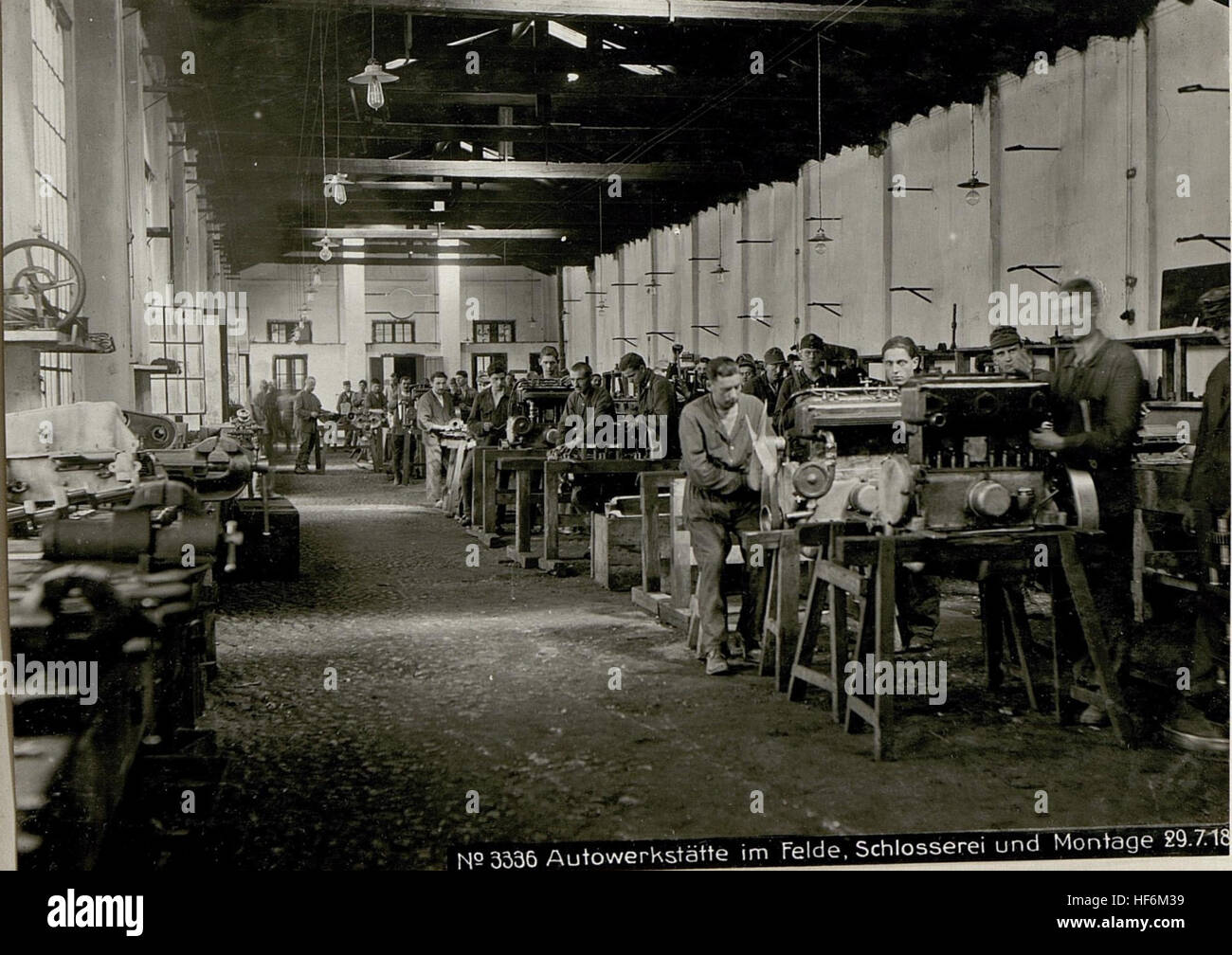 Autowerkstätte im Felde, Schlosserei und Montage 29.7.18. 15621080 ...