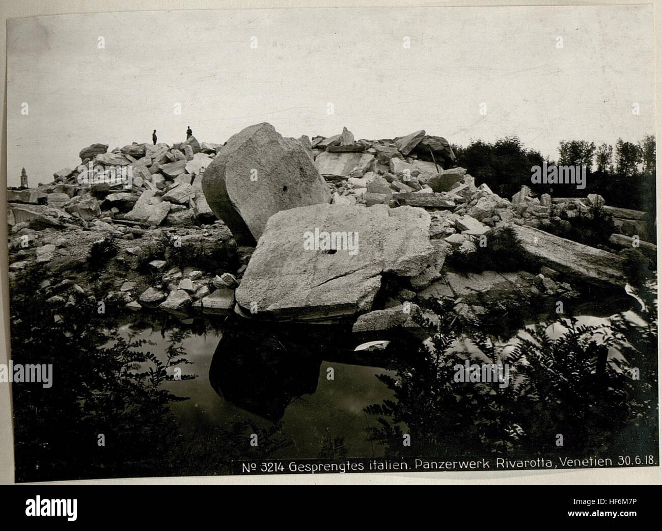 Gesprengtes italien.Panzerwerk Rivarotta, Venetien 30.6.18. 15620201 ...