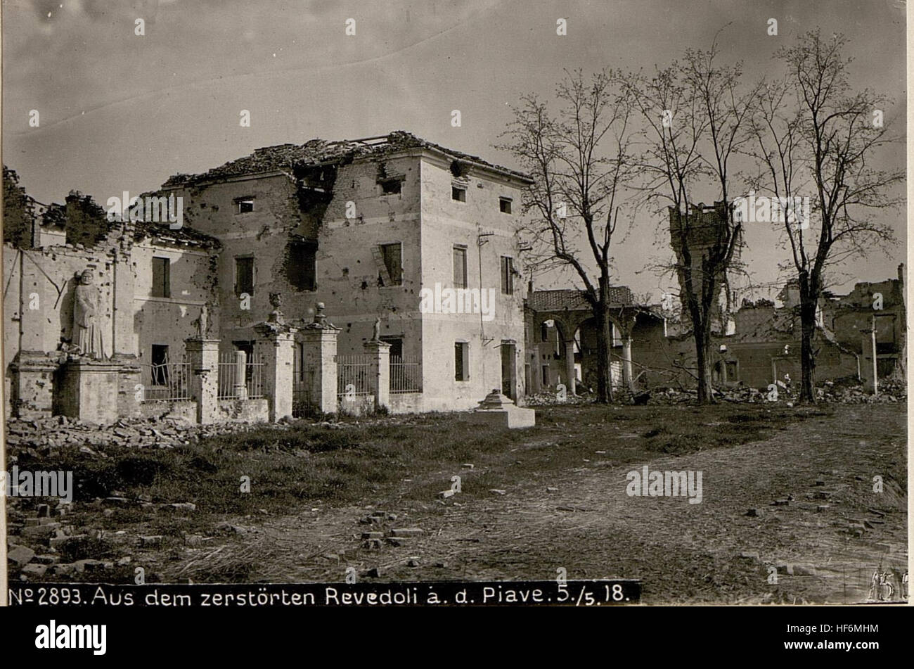 From the destroyed Revedoli at the Piave River, 5th May 1918, World War ...