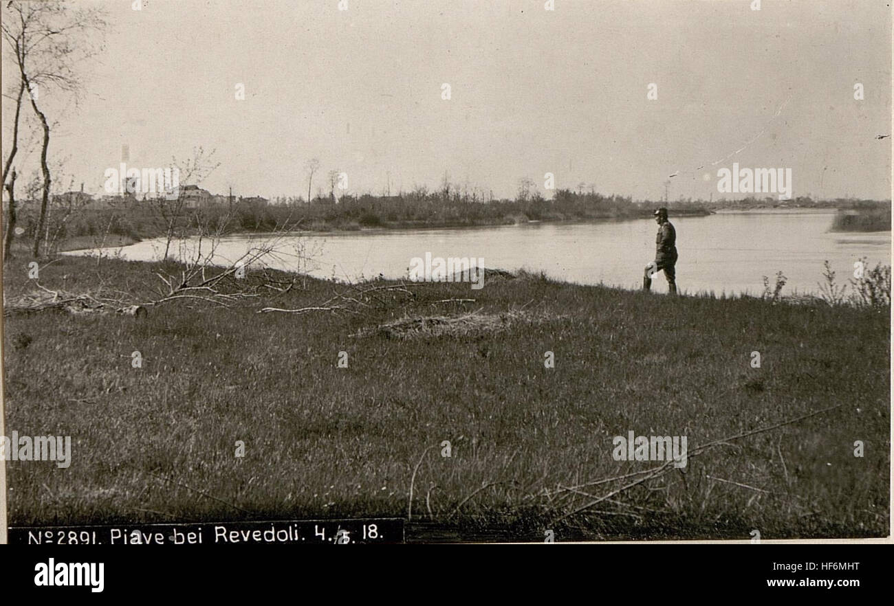 May 5th 1918 photograph hi-res stock photography and images - Alamy