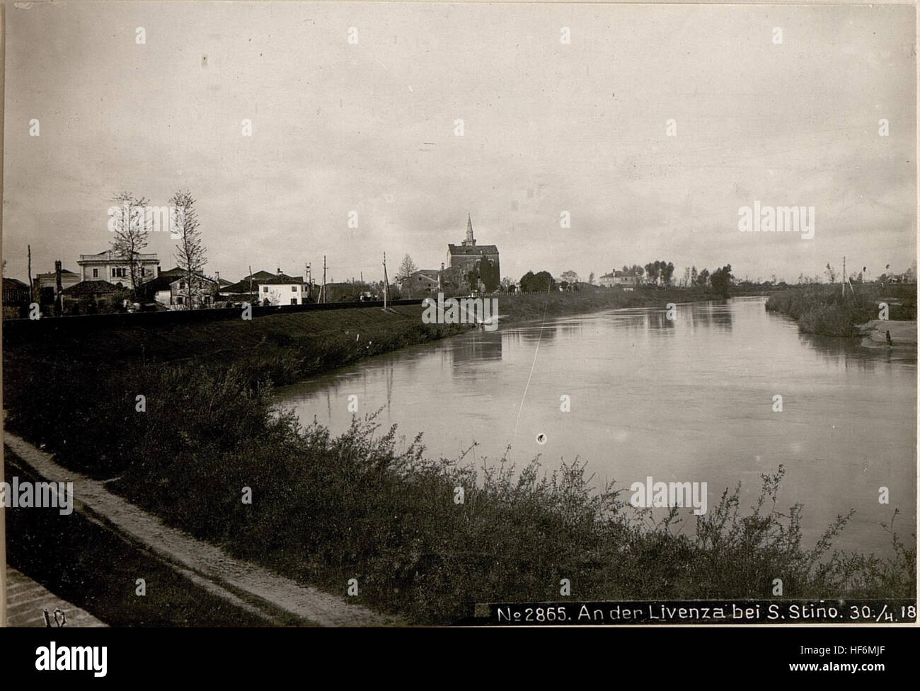 Photographs from the Isonzo front and captured Venetian areas along the ...