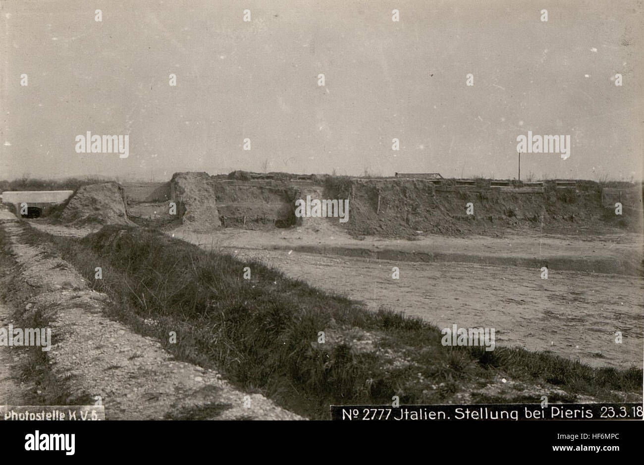 Photographs from the Isonzo Front and Italian territories in 1918 ...