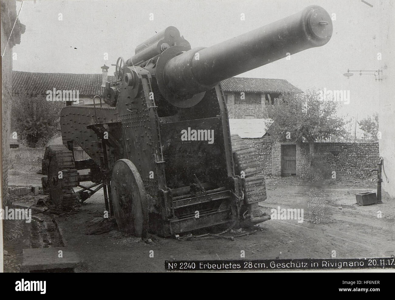 28cm gun hi-res stock photography and images - Alamy