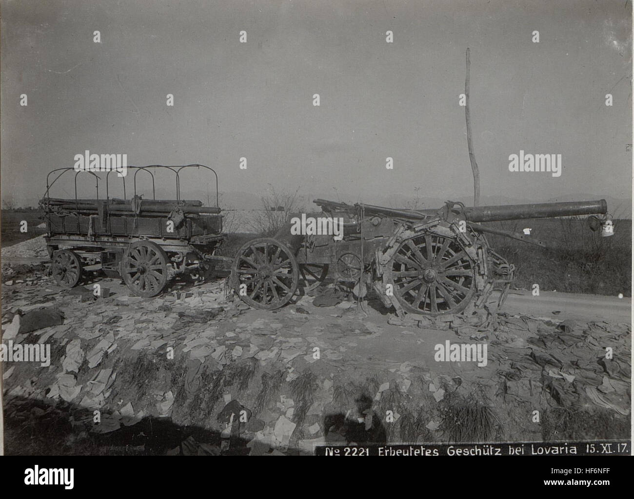 A captured artillery gun displayed at Lovaria on November 15, 1917 ...