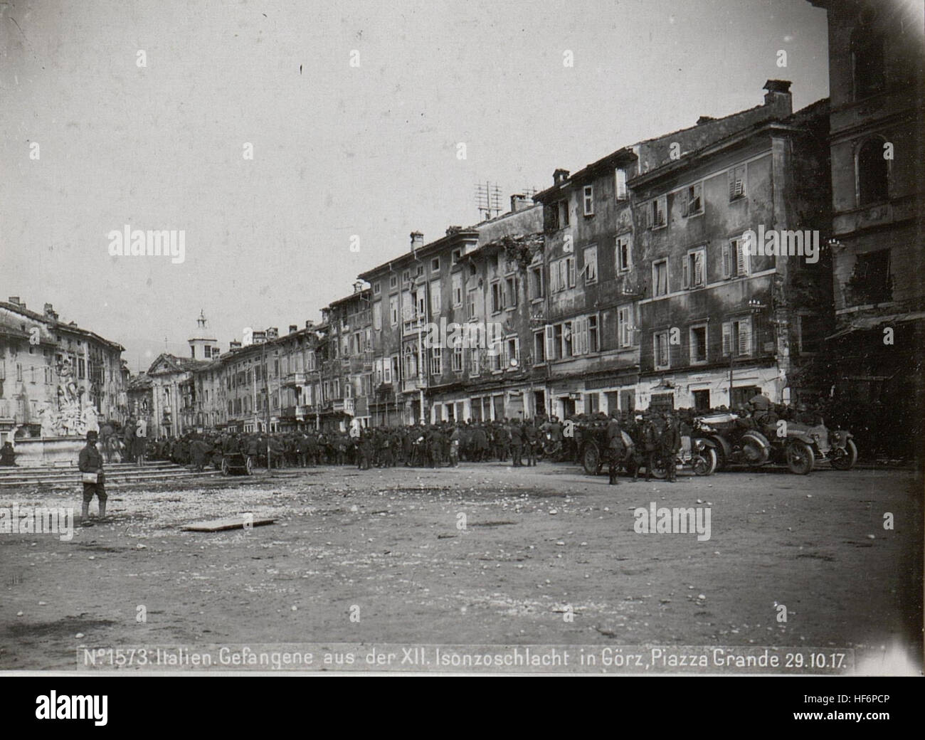 Italian prisoners from the XII Isonzo Battle in Gorizia, Piazza Grande ...