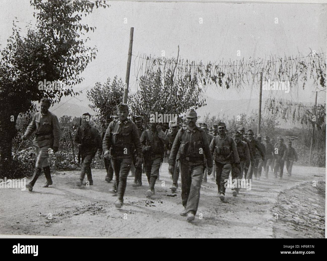 Marching troops in Wippachtal, September 7, 1917, World War I ...