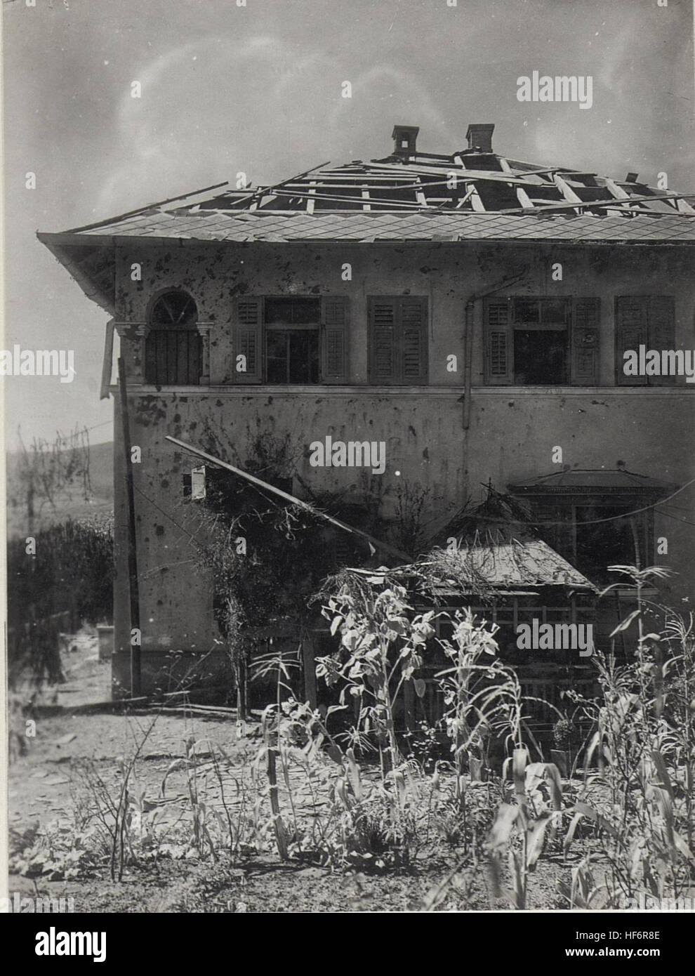 Zerstortes Haus High Resolution Stock Photography and Images - Alamy