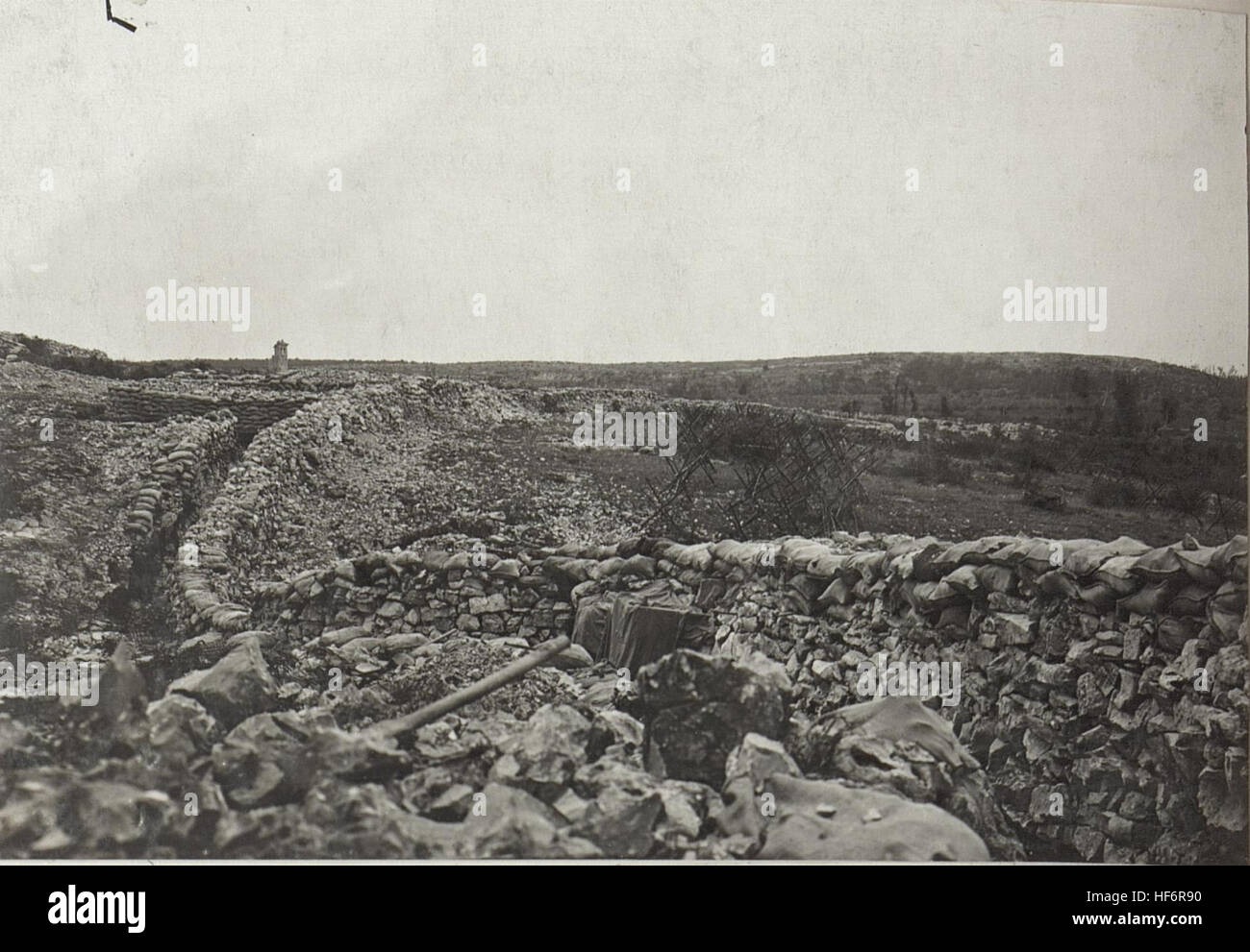 Wwi battlefield photographs hi-res stock photography and images - Alamy