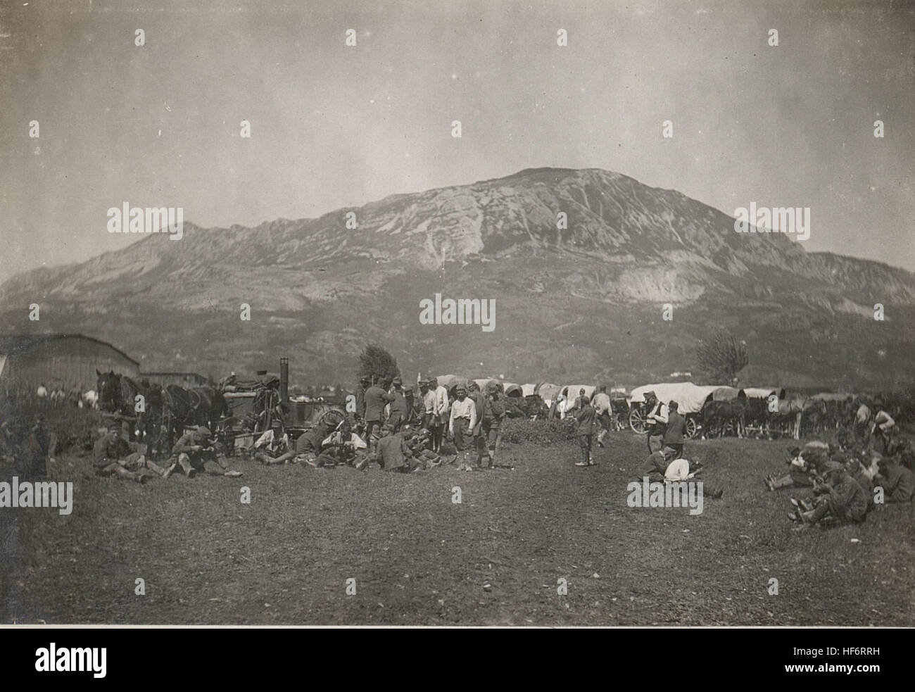 Mobilizing soldiers hi-res stock photography and images - Alamy