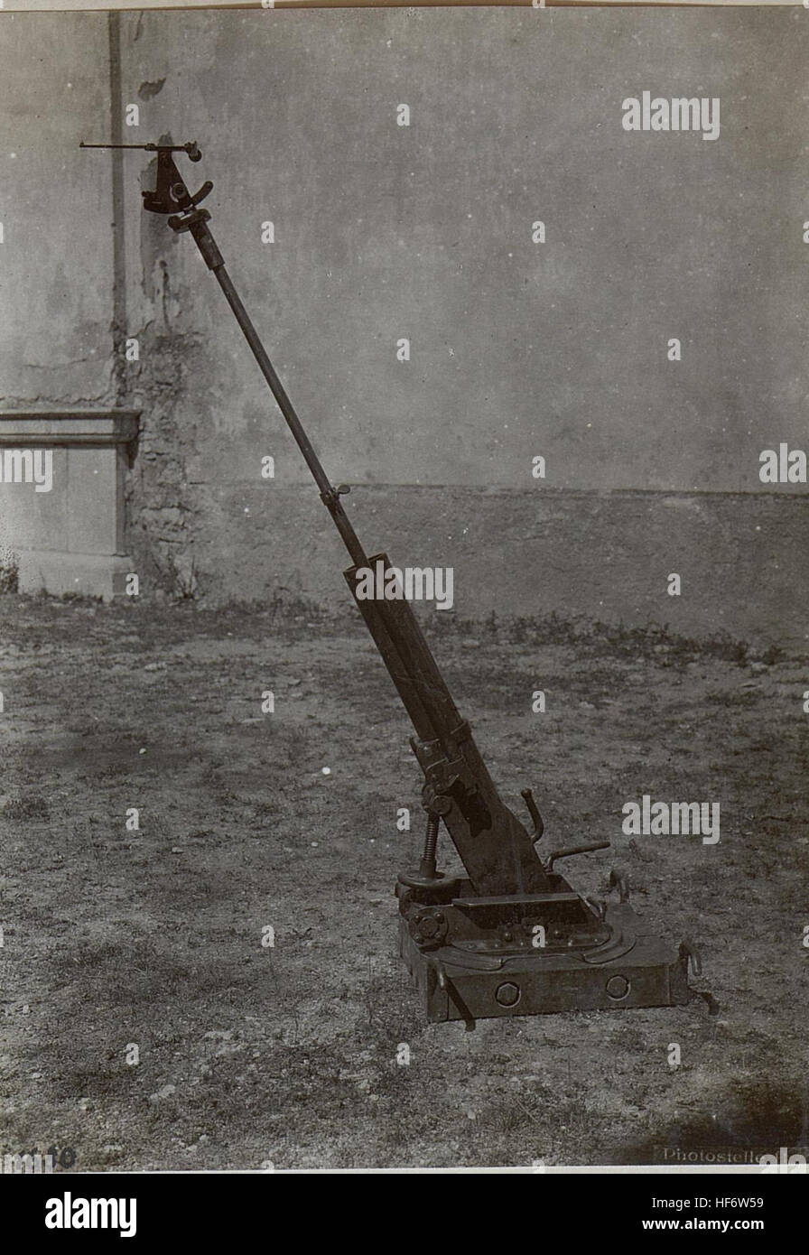 Austrian infantry trench mortar ready for action, World War I ...