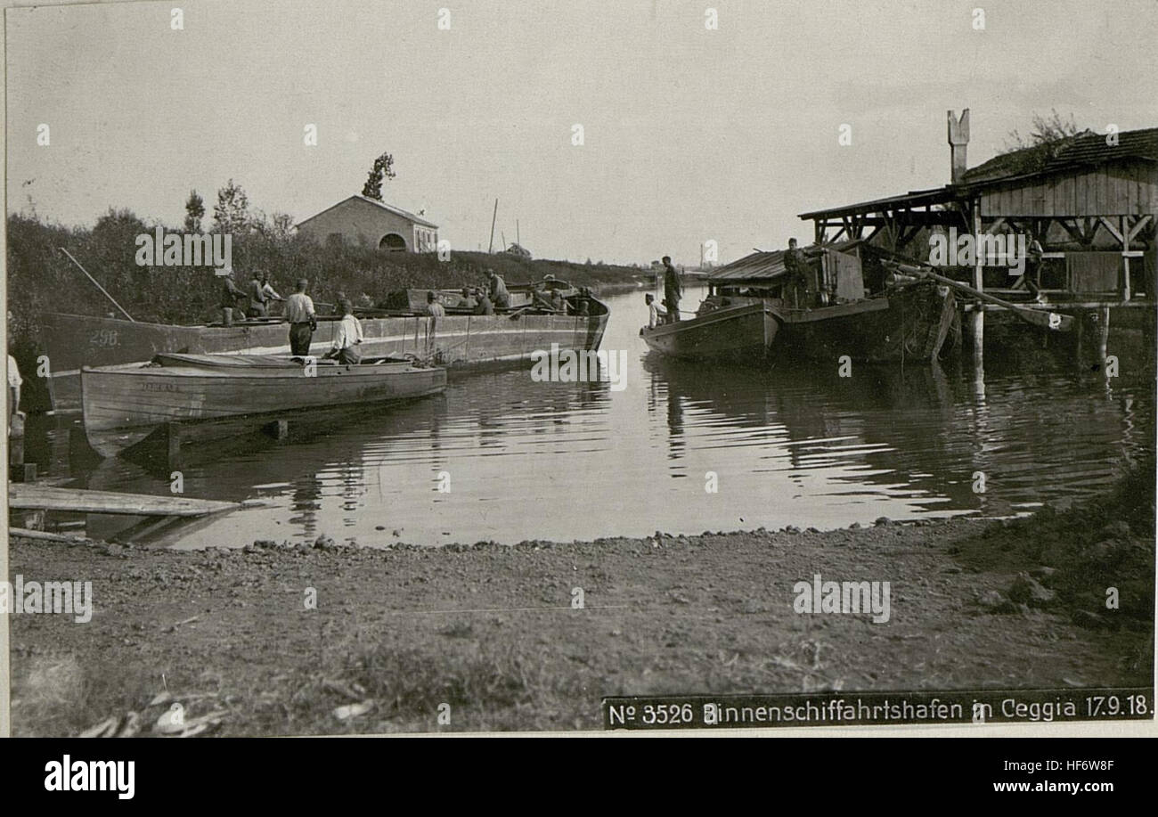 Binnenschifffahrtshafen in Ceggia, World War I, Europeana Collections ...