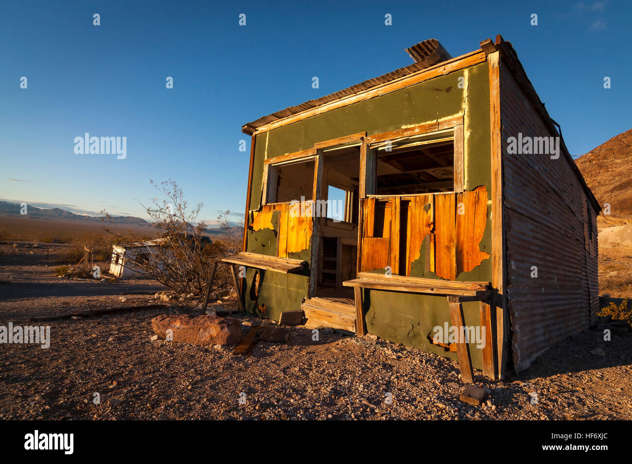 Blue shack hi-res stock photography and images - Alamy