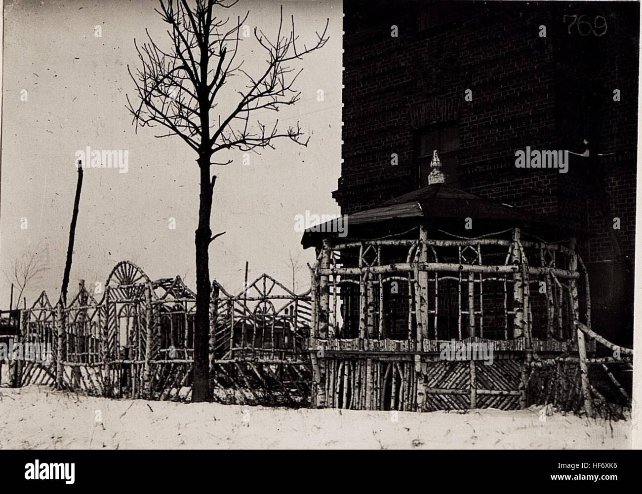 Birkenholz architecture in Vladimir Volynsk, World War I, Europeana ...