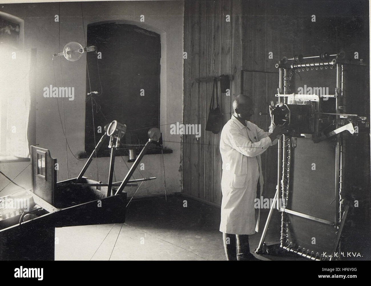 A photograph of an X-ray room during World War I, part of the medical ...