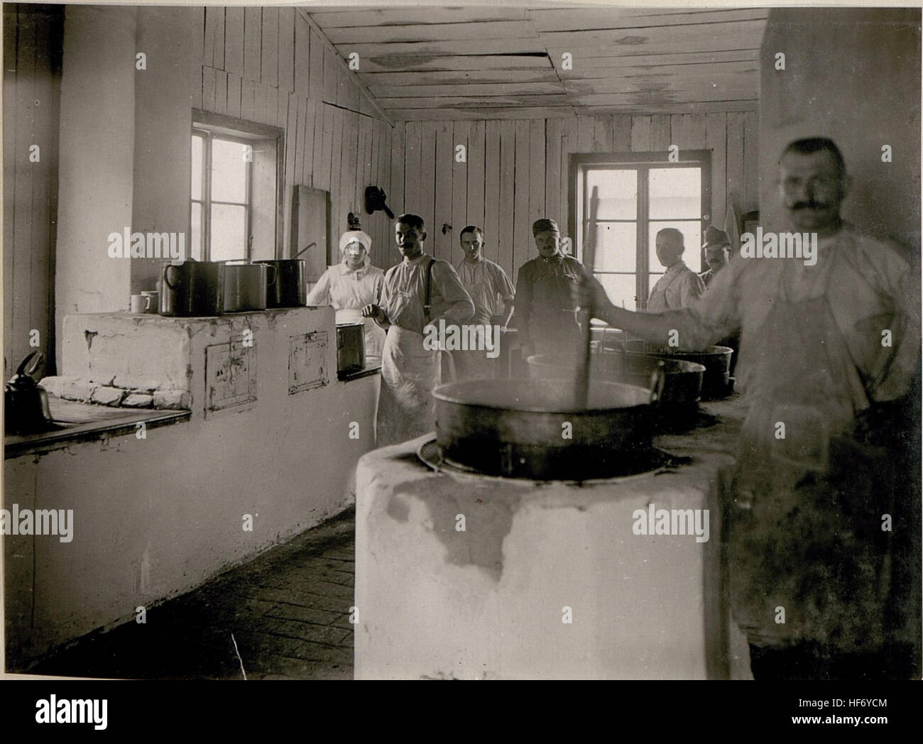 Battlefield kitchens hi-res stock photography and images - Alamy