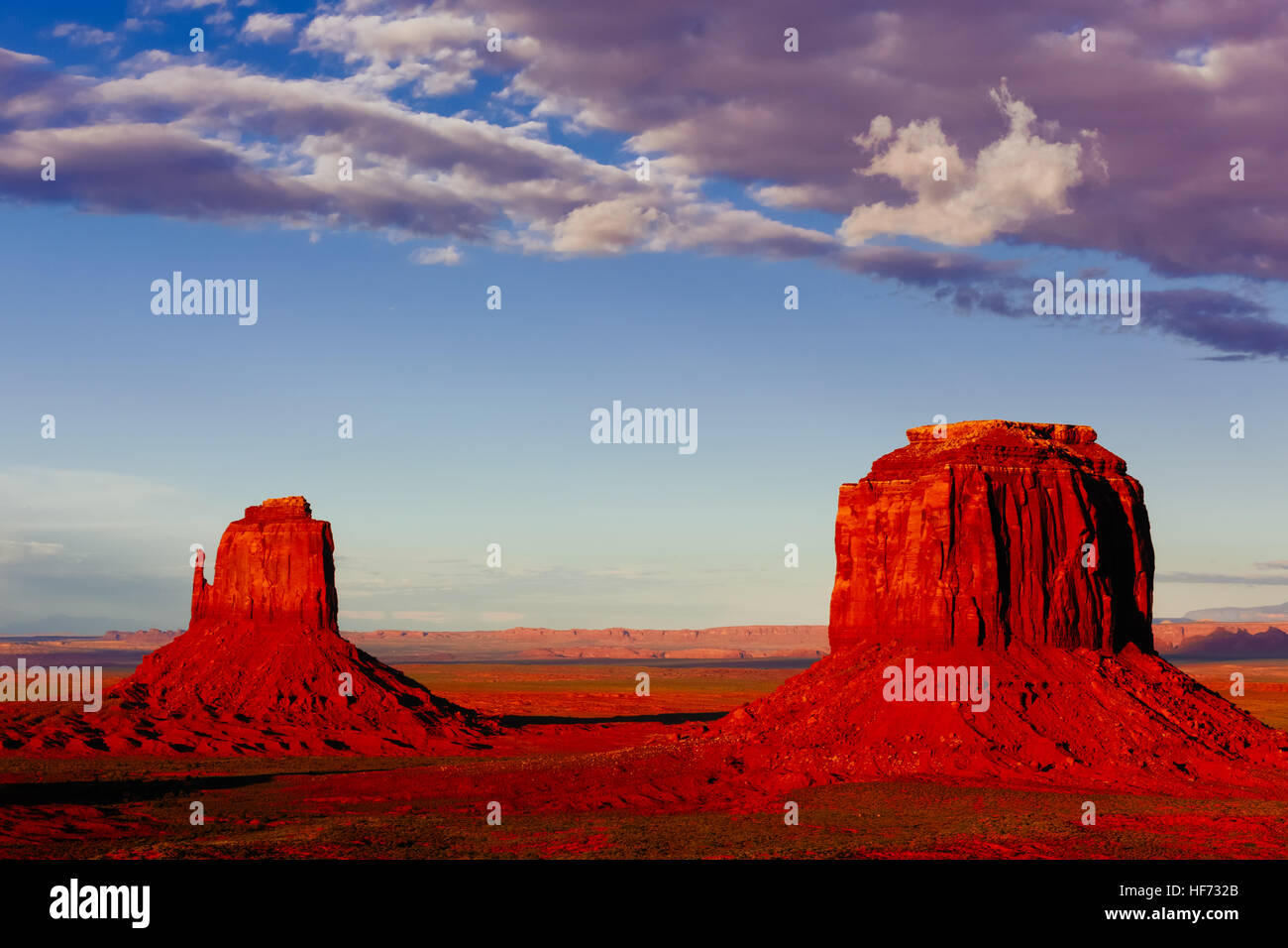 The Mitten glowing red in sunlight and casting shadows Stock Photo - Alamy