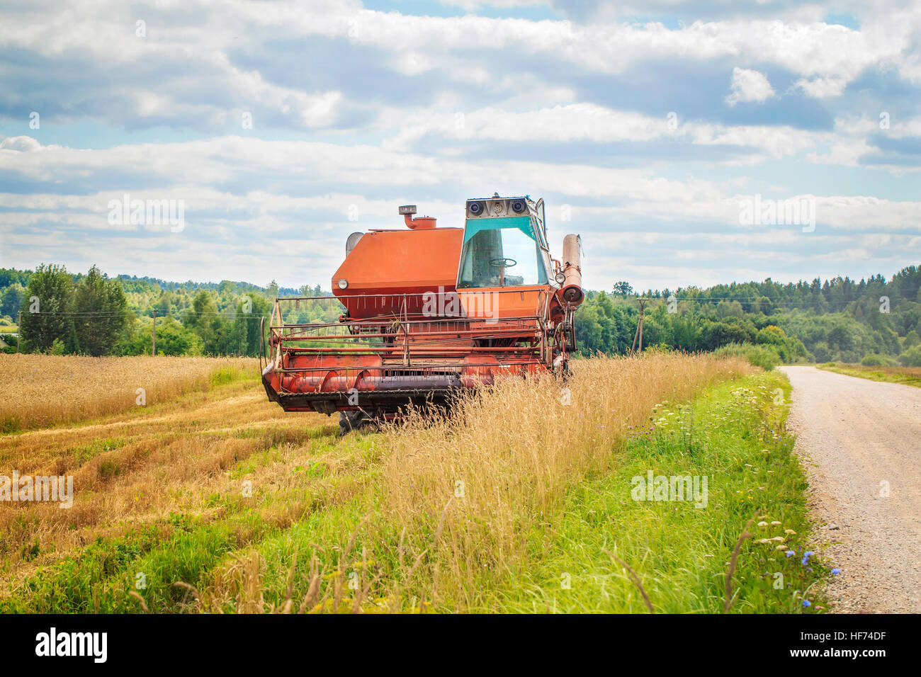 Old harvester hi-res stock photography and images - Alamy