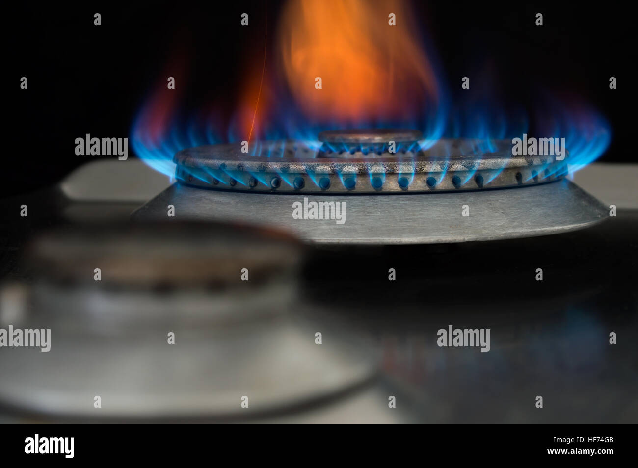 Using gas cooker hi-res stock photography and images - Alamy