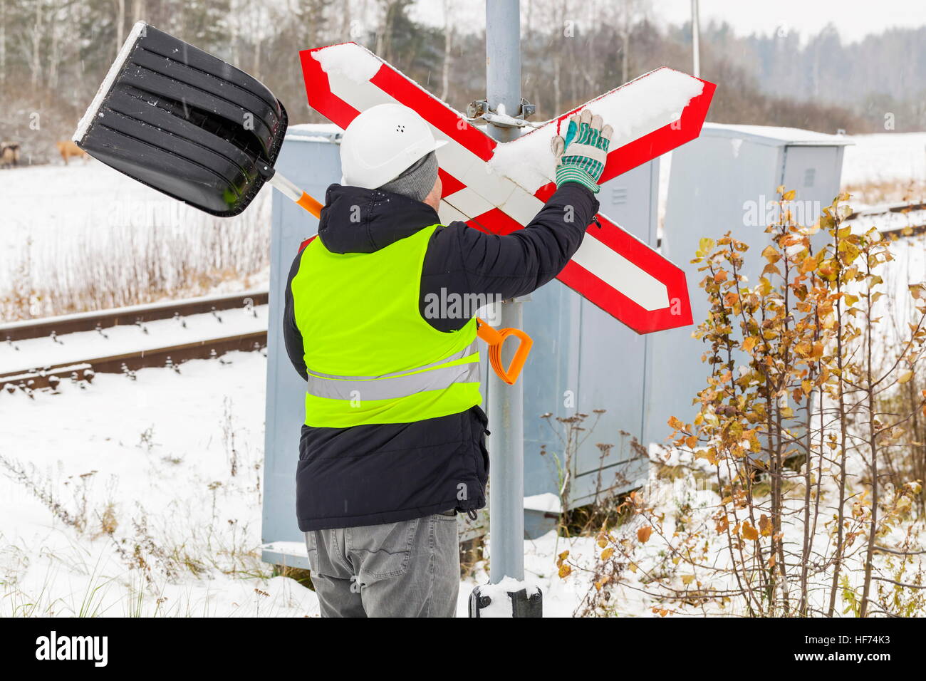 Employee warning sign hi-res stock photography and images - Alamy
