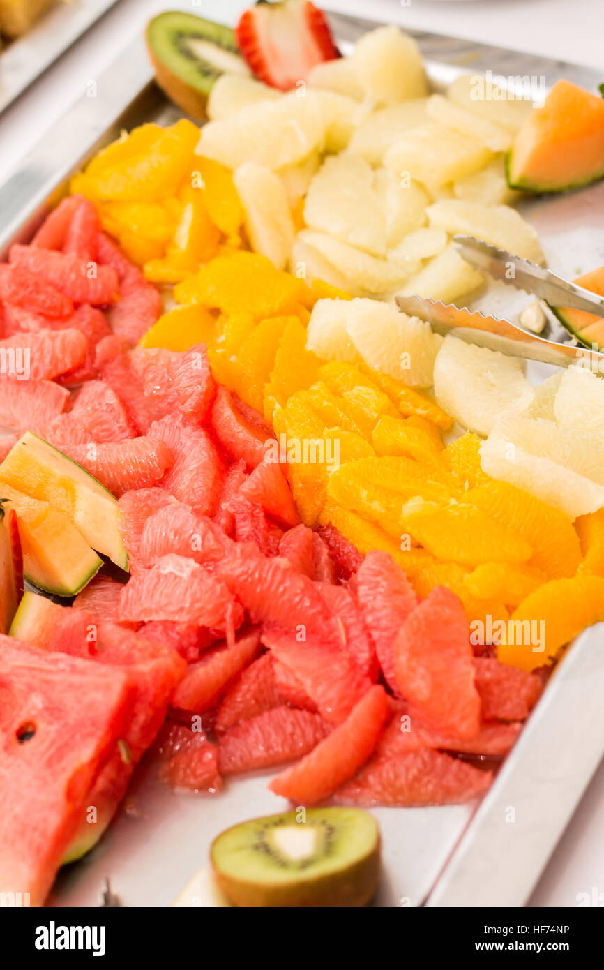 Tropical sliced fruit platter hi-res stock photography and images - Alamy