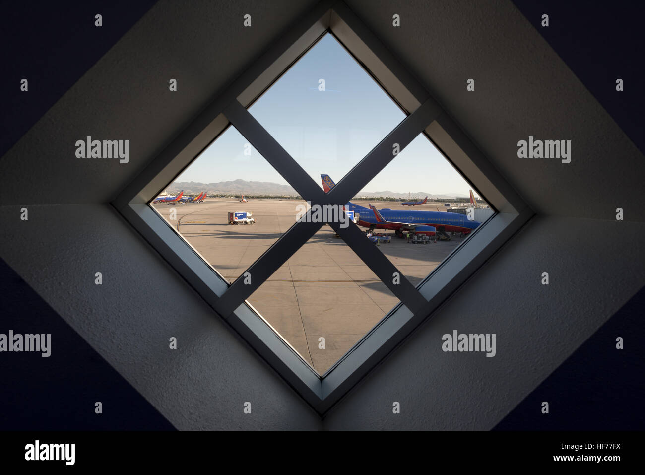 Airport terminal window view airplane hi-res stock photography and ...