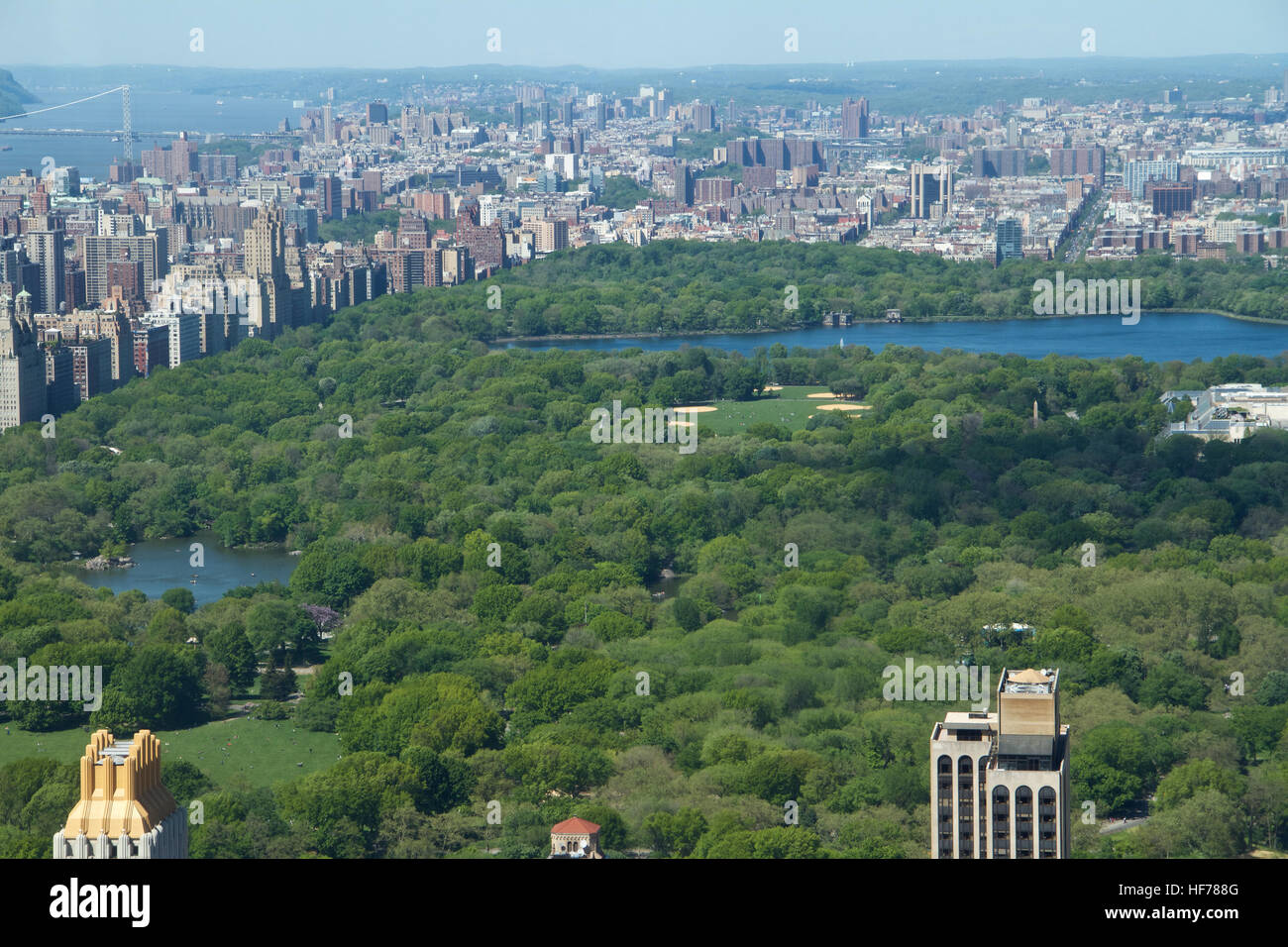 Central green space hi-res stock photography and images - Alamy