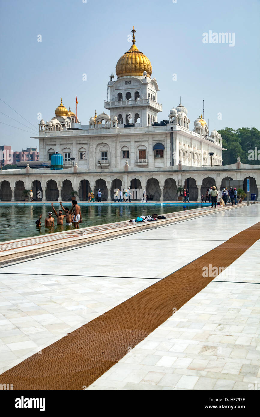 Delhi gurudwara bangla sahib hi-res stock photography and images - Alamy