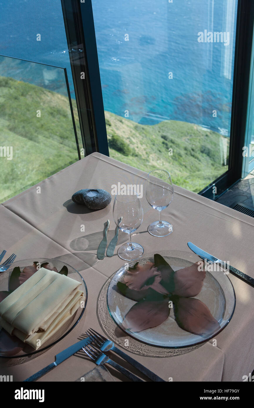 Sierra mar at the post ranch inn hi-res stock photography and images ...