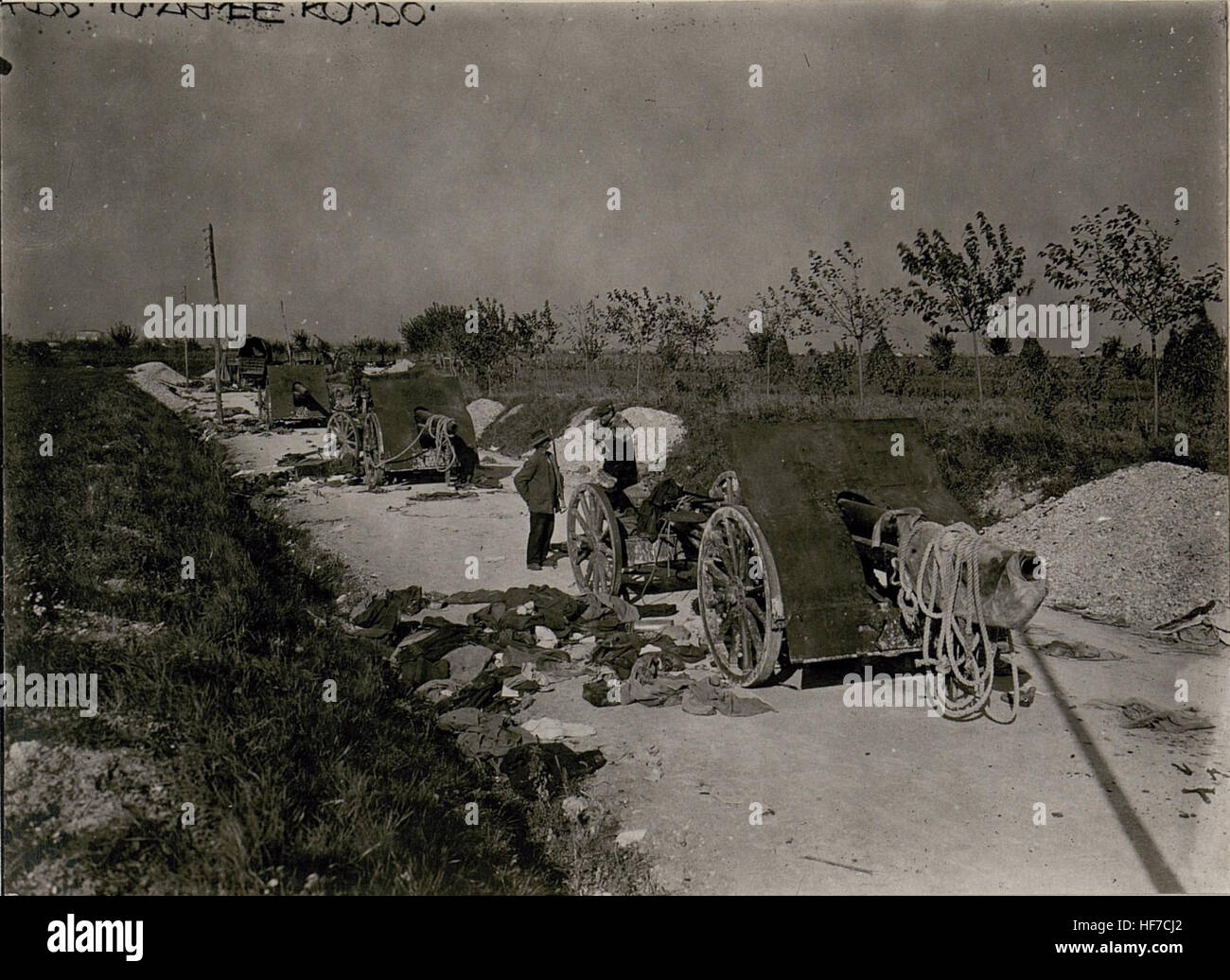 Italian artillery piece near Udine, during World War I, Europeana ...
