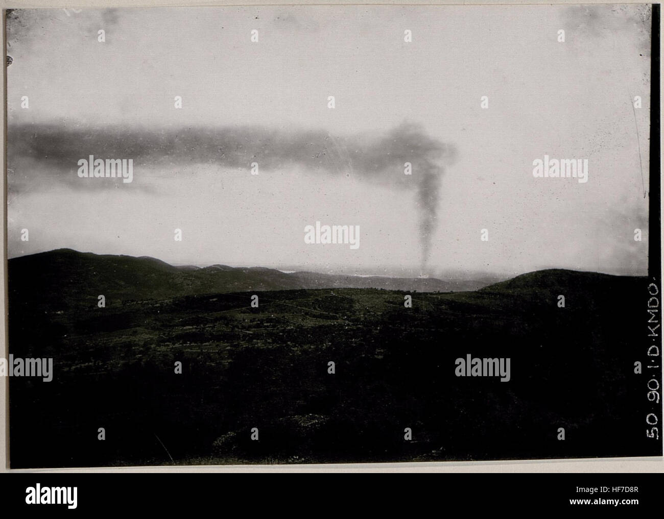 Durch unser Artillerie-Feuer entstandenes Feuer der Adriawerke 15731639 ...