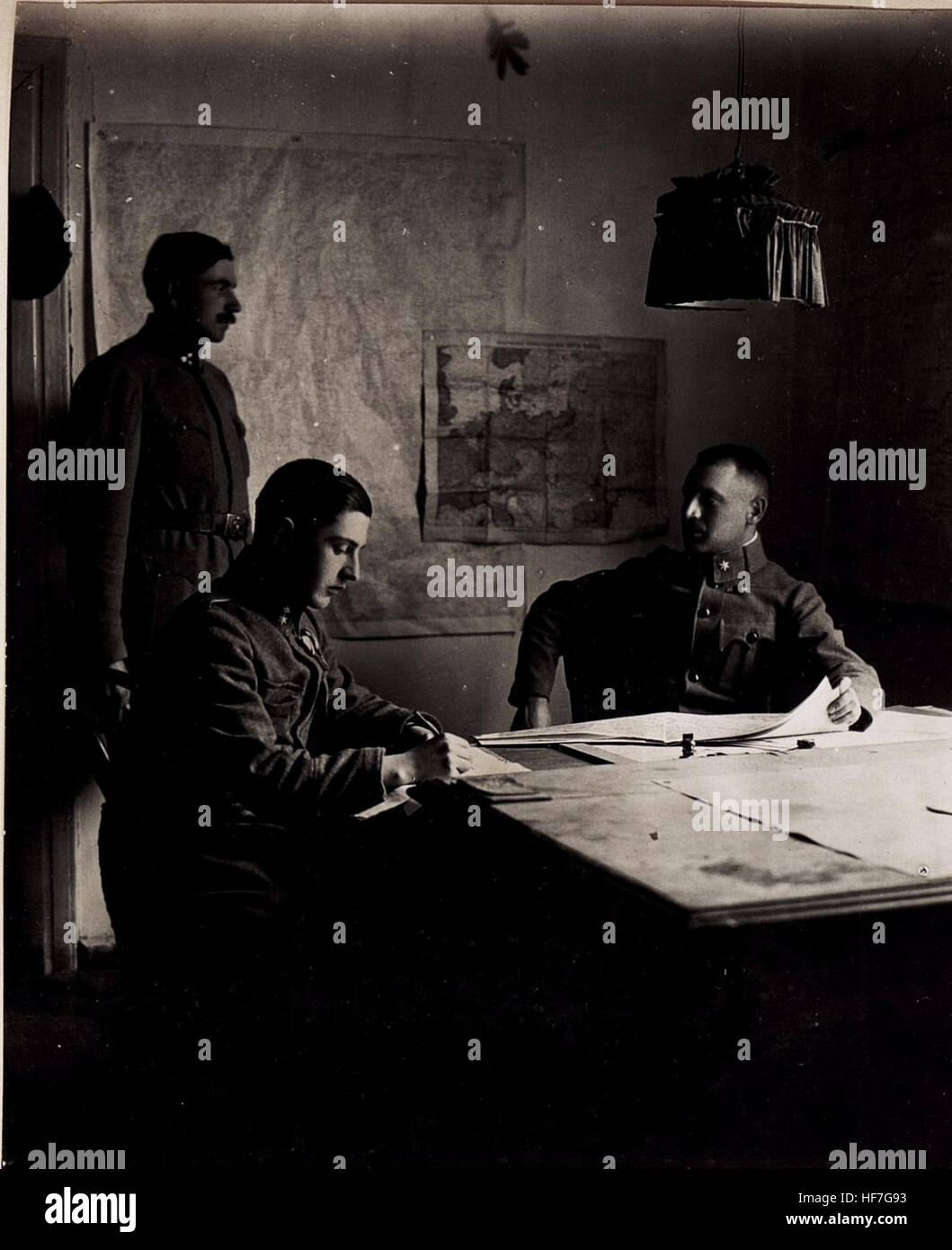 This image shows officers from the German Nachrichtenstelle (Signal ...