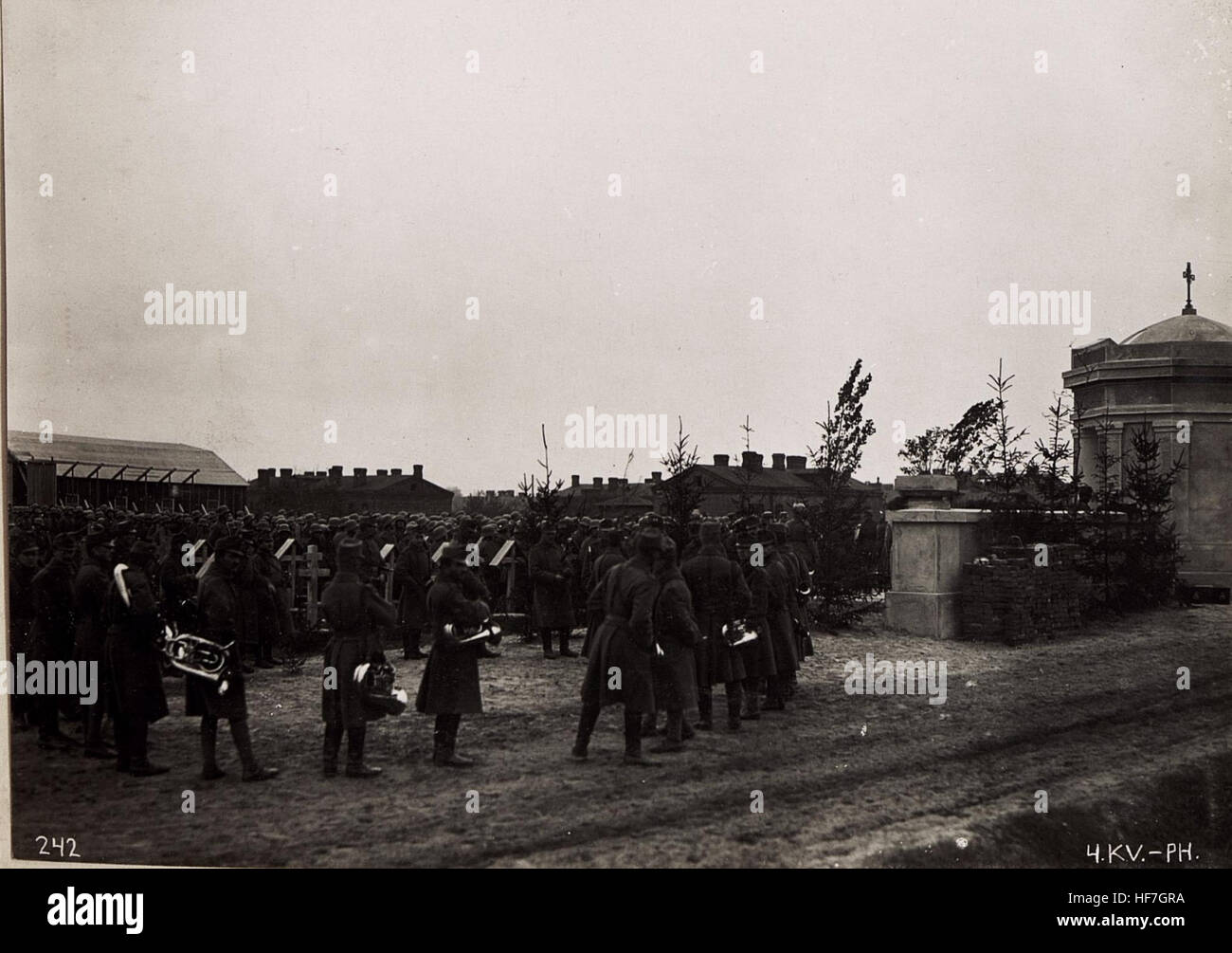 'Allerseelenfeier in Wladimir Wolinsky' depicts a scene from World War ...