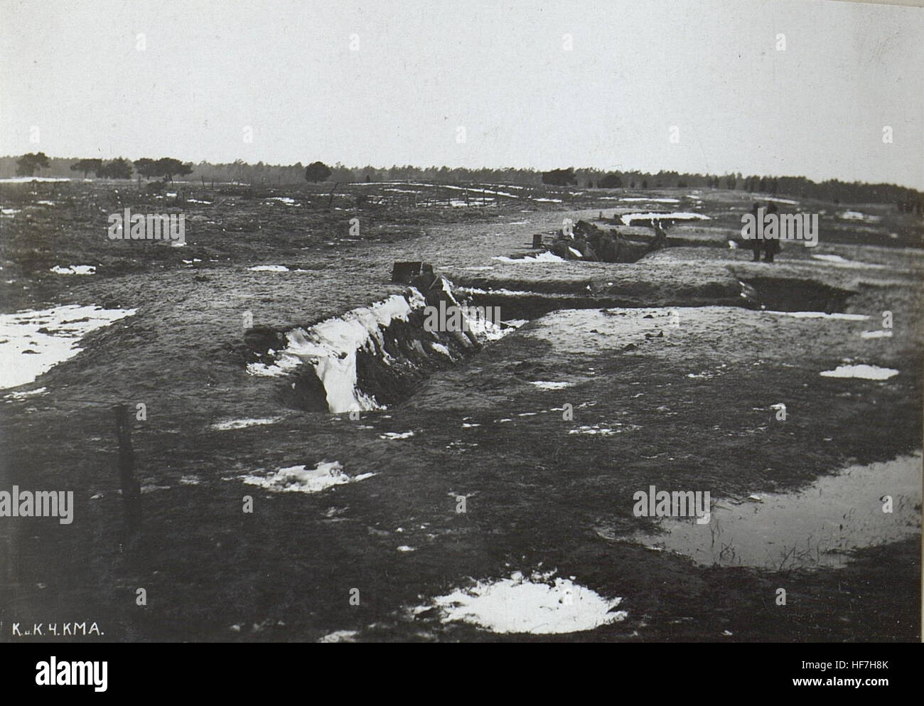 The photograph depicts a World War I Sturmtruppkurs (stormtrooper ...