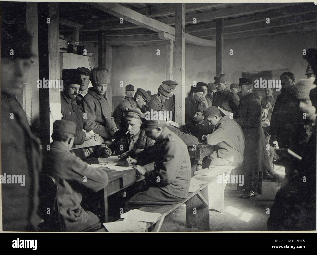 Soldiers returning from war hi-res stock photography and images - Alamy