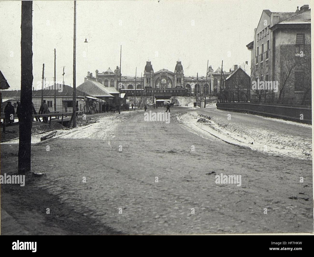 This collection of photographs from the First World War documents the ...