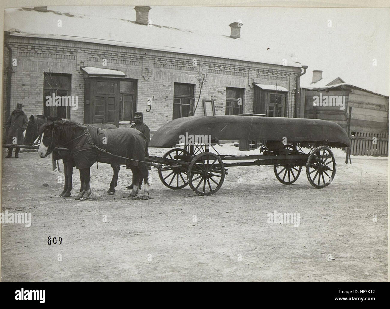 This photograph from 1914-1918 depicts wartime transport vehicles in ...