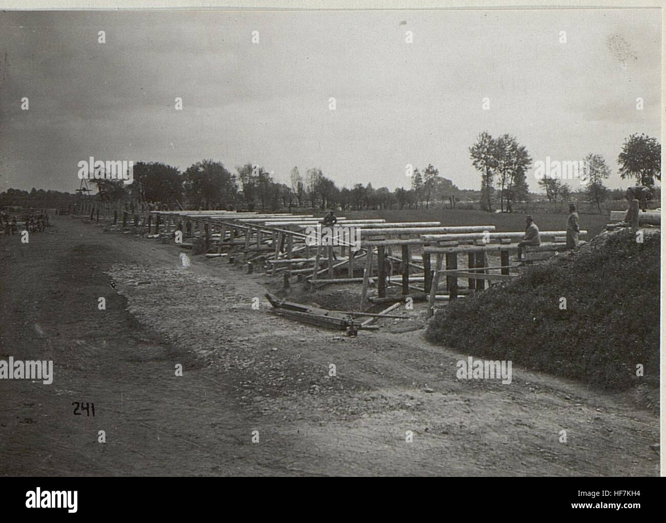 This image from the Kriegsalbum 95 collection depicts a scene from the ...